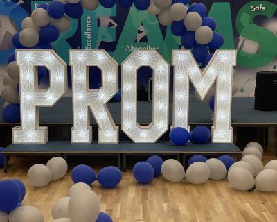 Light Up Letter Hire Hertfordshire, Light Up Number Hire - Light Up Love