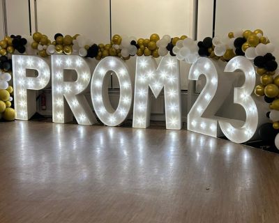Light Up Letter Hire Hertfordshire, Light Up Number Hire - Light Up Love